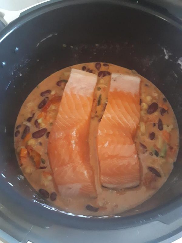 Saumon aux haricots rouges et pois chiches | Recettes Cookeo